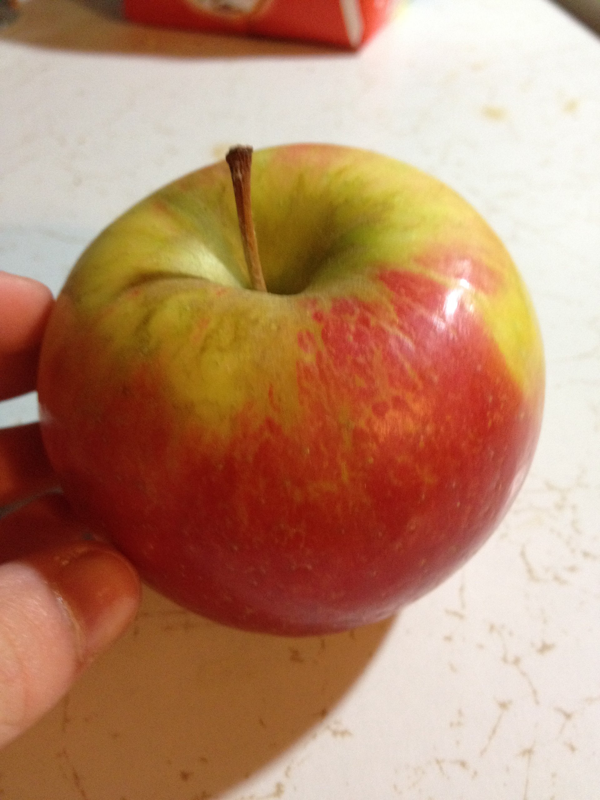 Snapz Crunchy Premium Apple Crisps With Cinnamon: Calories, Nutrition ...