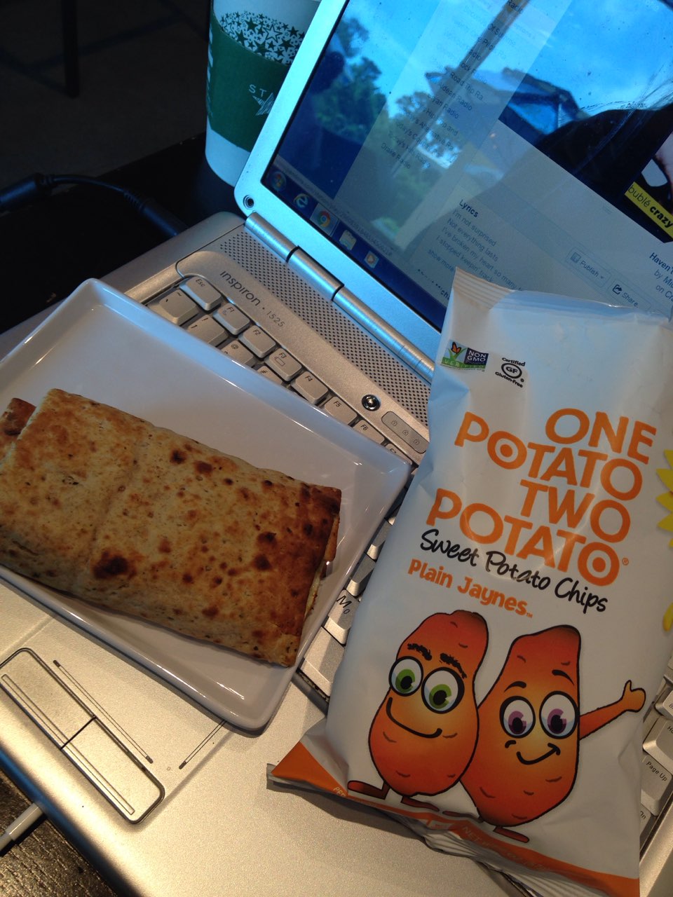 Study sesh at Starbucks with yummy and heathy munchies! | Fooducate ...