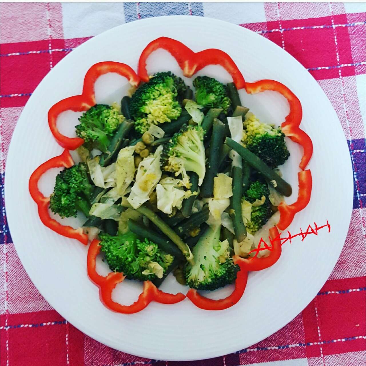 Broccoli and cabbage stir fry 4 dinner. Few ingredients: broccoli ...