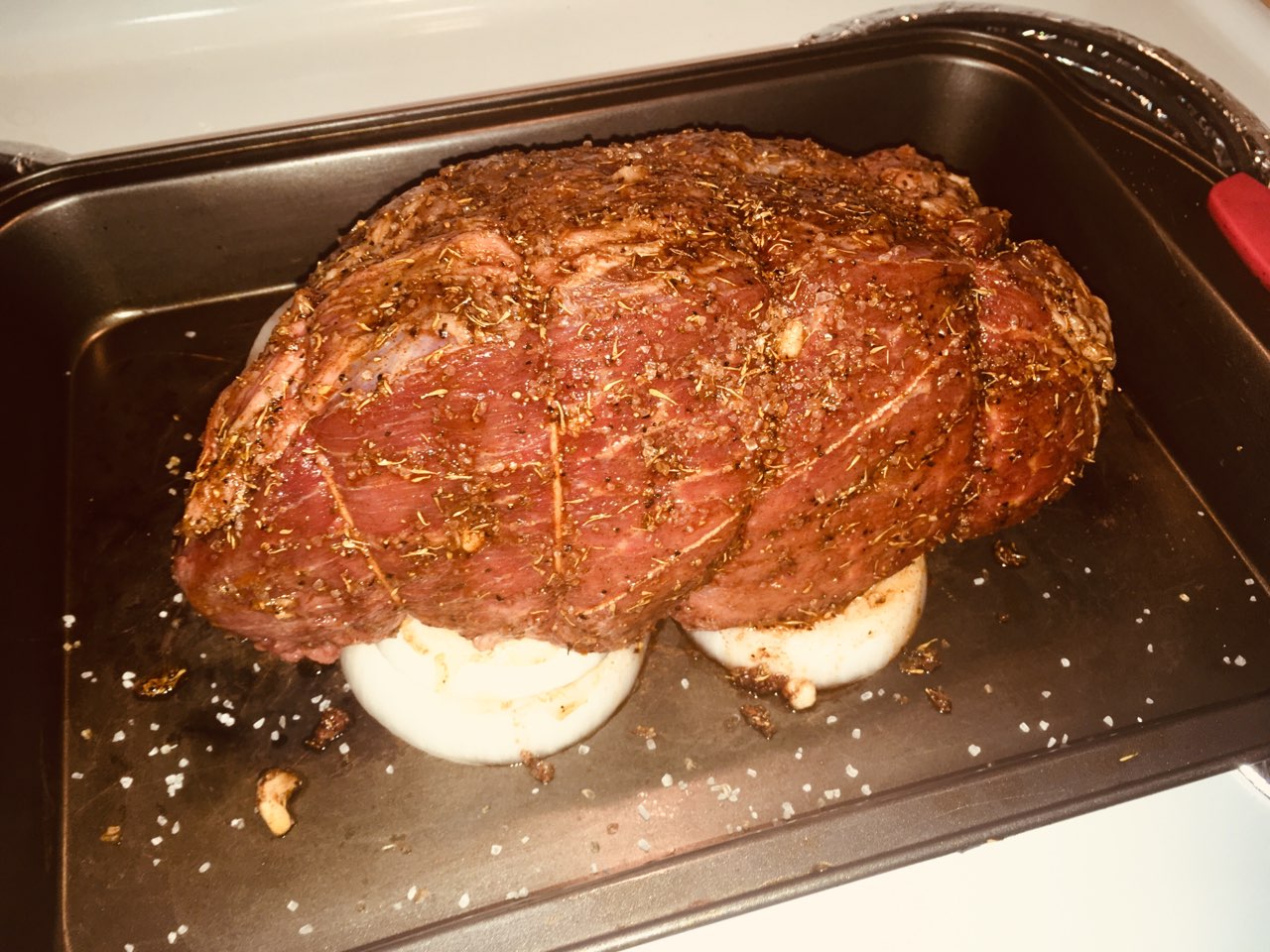 Big weekend roast - 5 lbs @ 450 F for 15 min & 325 for 90 min. Potatoes ...