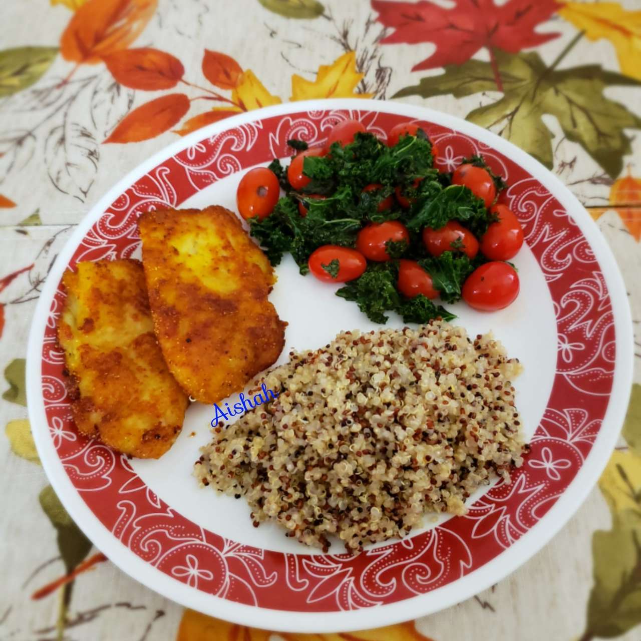 Lunch is served! Tricolor quinoa, fish and kale with cherry tomatoes 🌹 ...