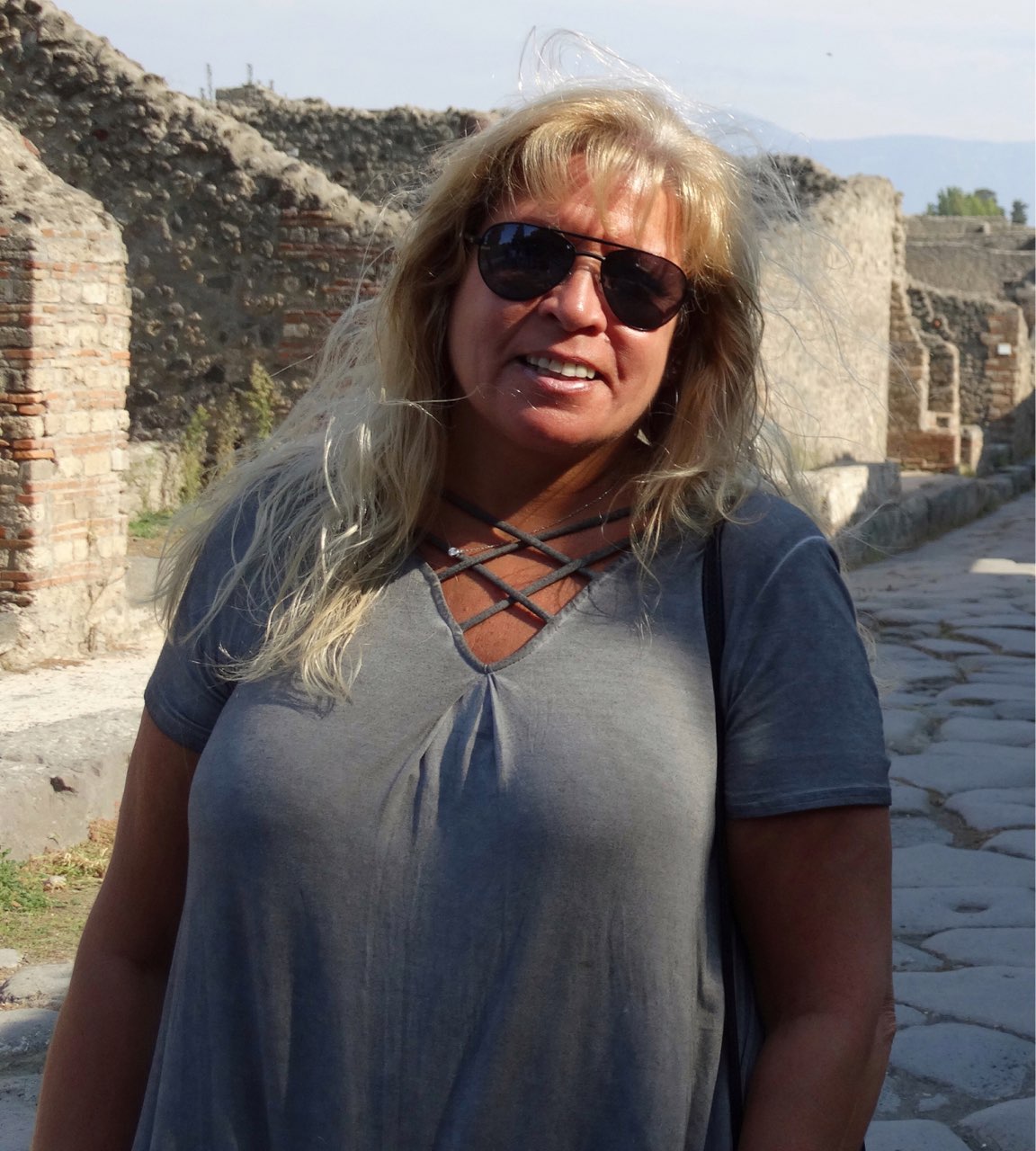 This was me Nov 2018... 220lbs As of today down 69 lbs ... 151 lbs Just ...