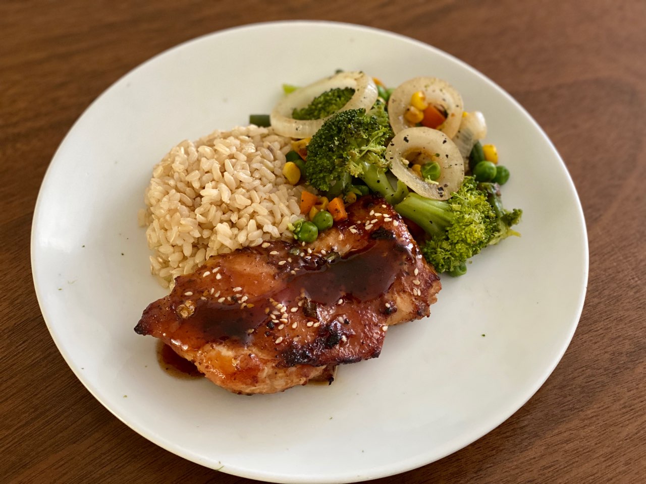 Miso glazed chicken with brown rice and mixed veggies | Fooducate Diet ...