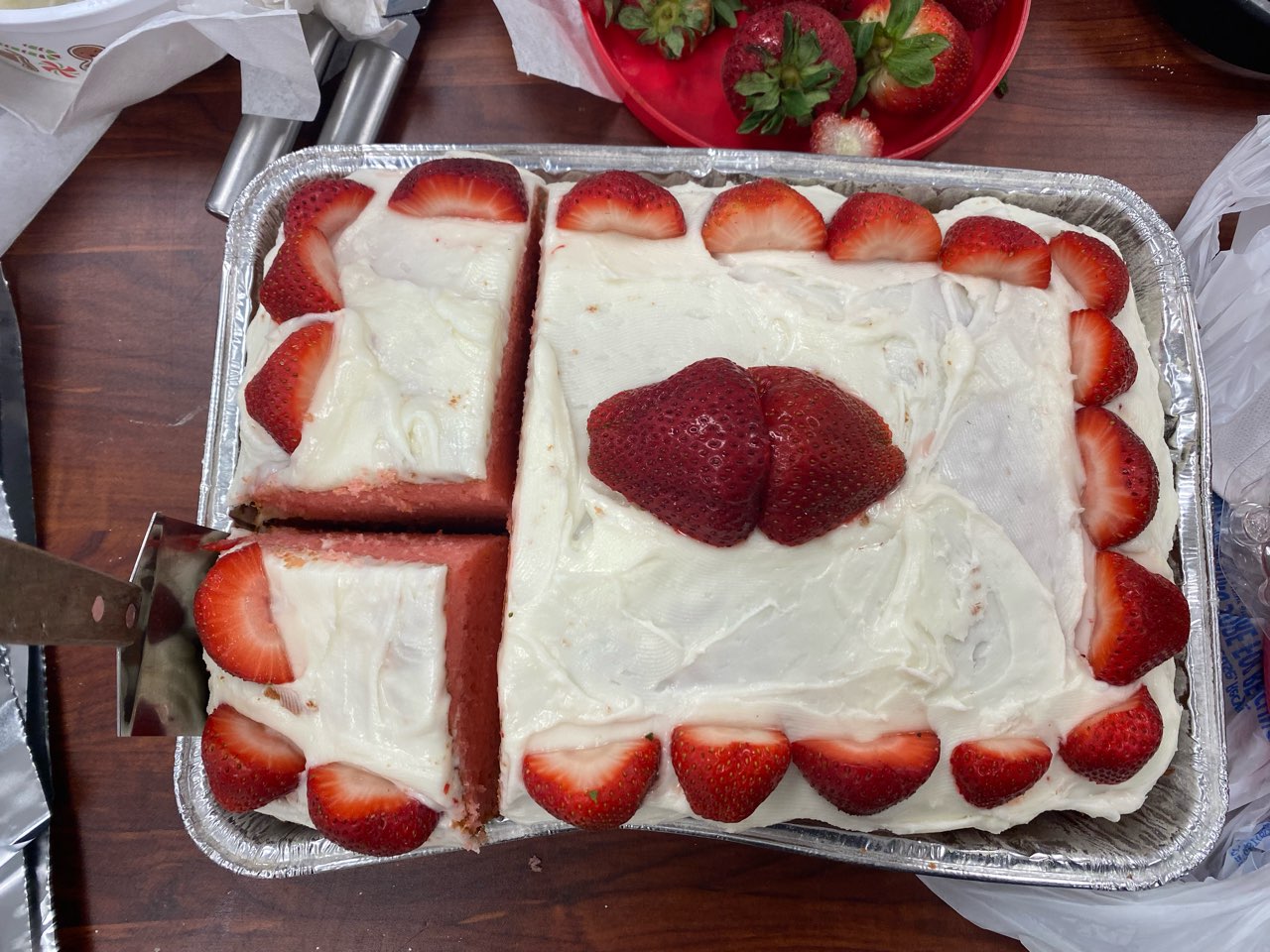 Scratch strawberry daiquiri rum cake with sour cream icing | Fooducate ...