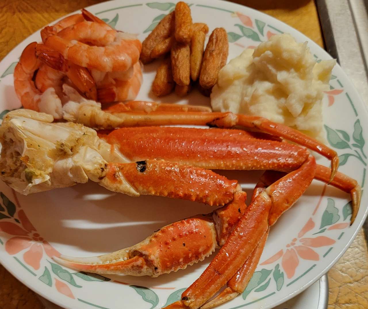 Dinner tonight for gf's Mom: Snow Crab Legs, Pick & Peel Shrimp, Mashed ...