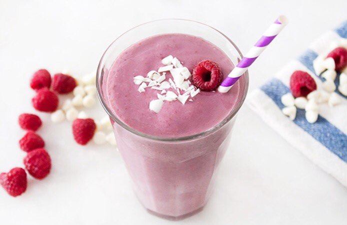 White Chocolate Raspberry smoothie: Directions, calories, nutrition ...