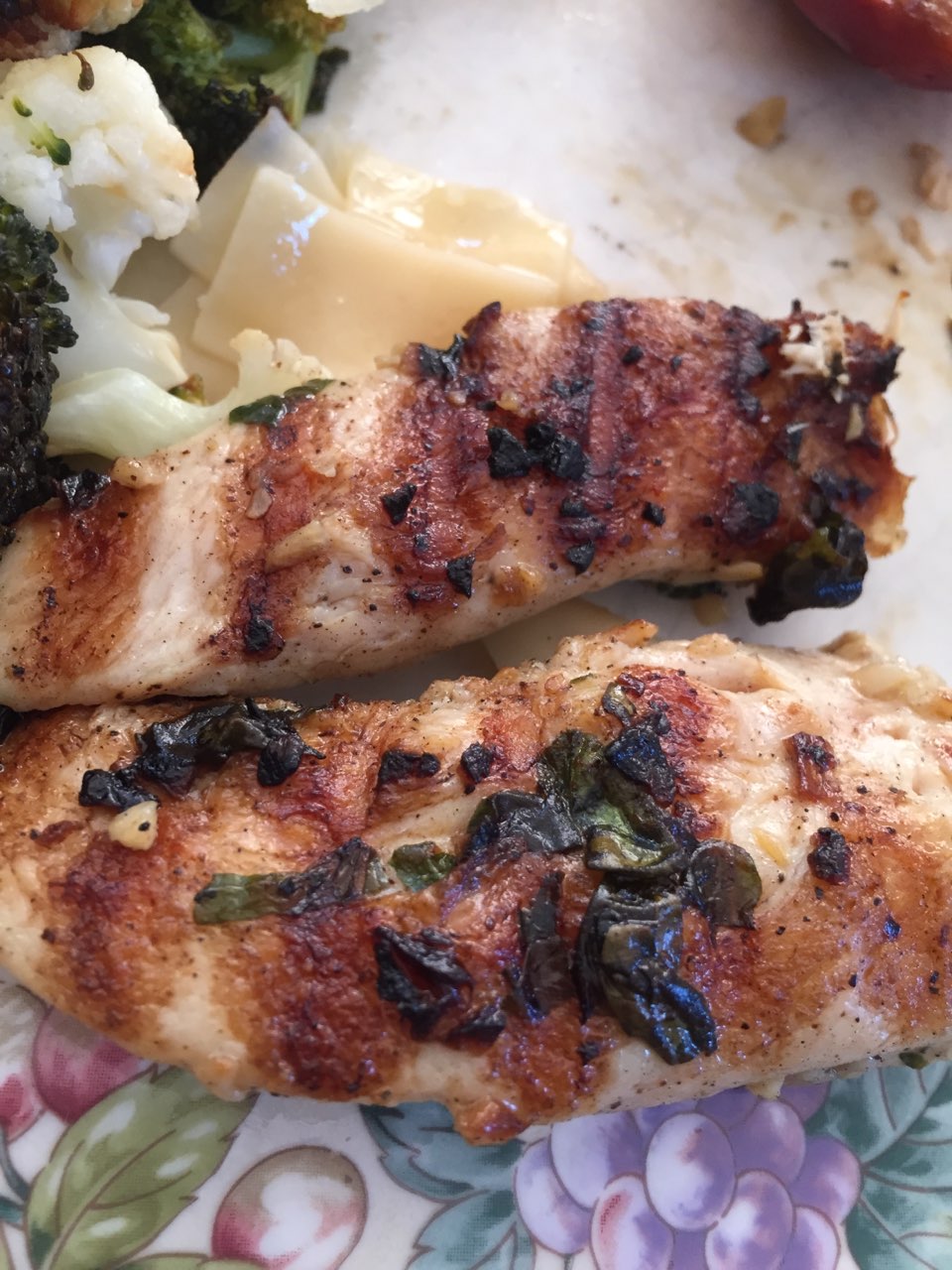 Grilled Garlic Basil Chicken: Directions, calories, nutrition & more ...