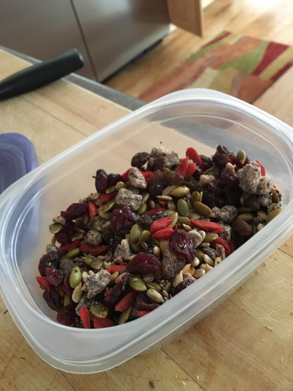 Nut Free Trail Mix: Directions, calories, nutrition & more | Fooducate
