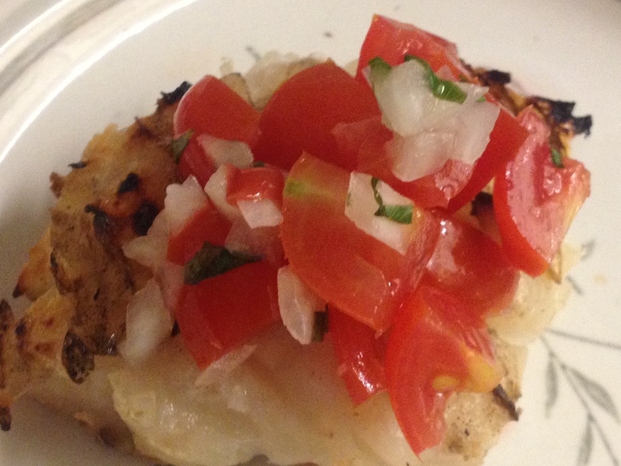 con pesca salsa fresca: Directions, calories, nutrition & more | Fooducate