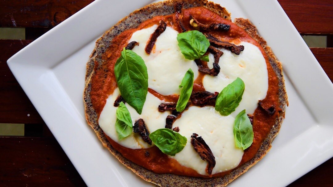Quinoa Pizza: Directions, calories, nutrition & more | Fooducate
