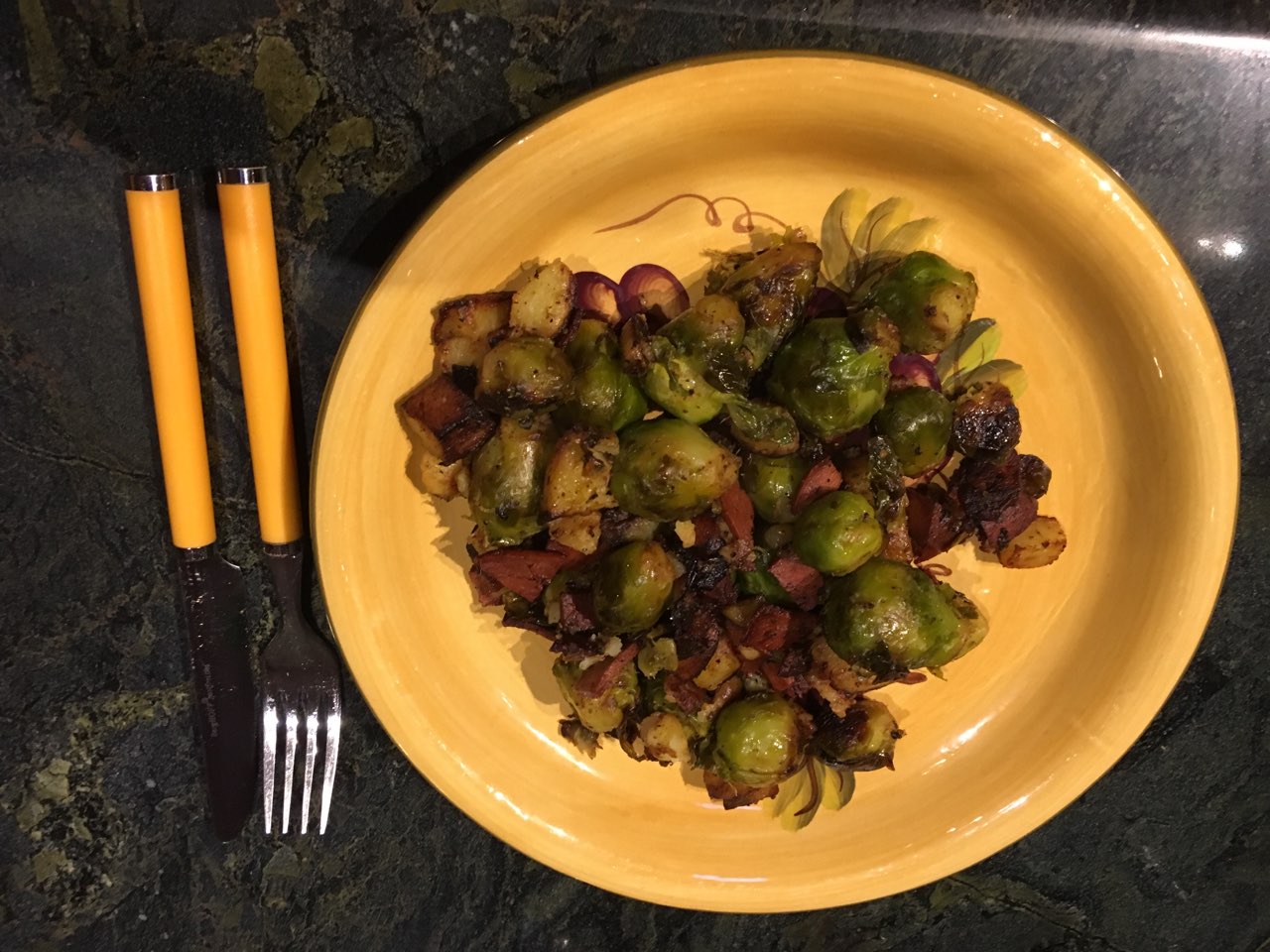 Brussel Sprouts Potato vegetarian plate: Directions, calories ...