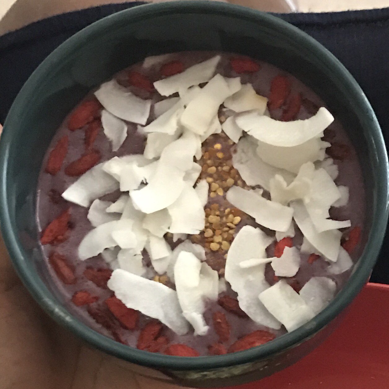 easy acai bowl: Directions, calories, nutrition & more | Fooducate