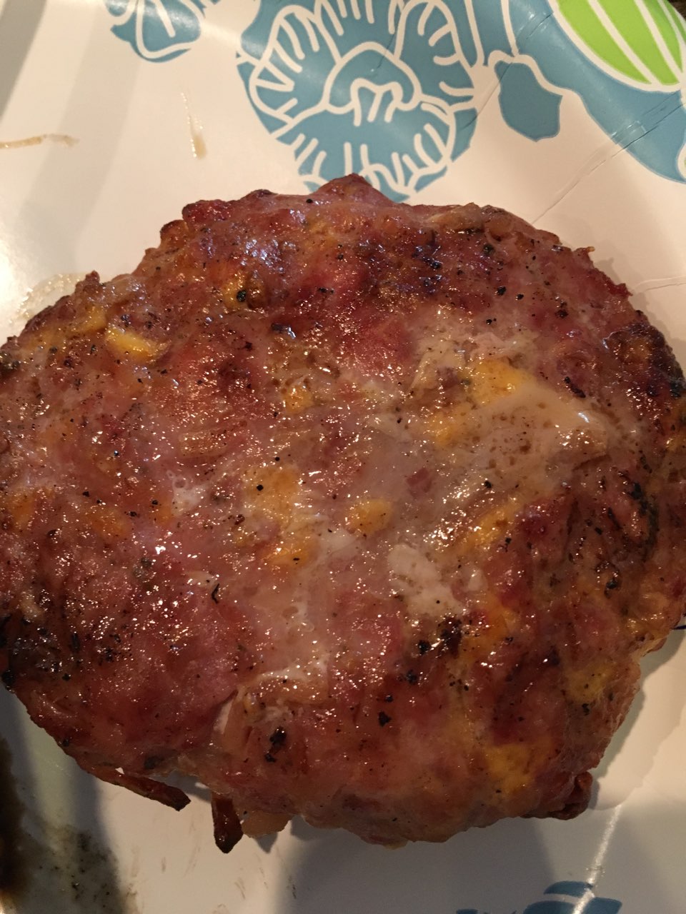 Brat Burger: Directions, calories, nutrition & more | Fooducate