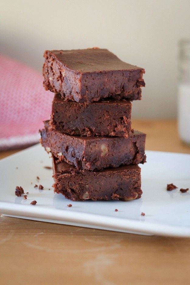 Fudgy Maple Flourless Black Bean Brownies: Directions, calories ...