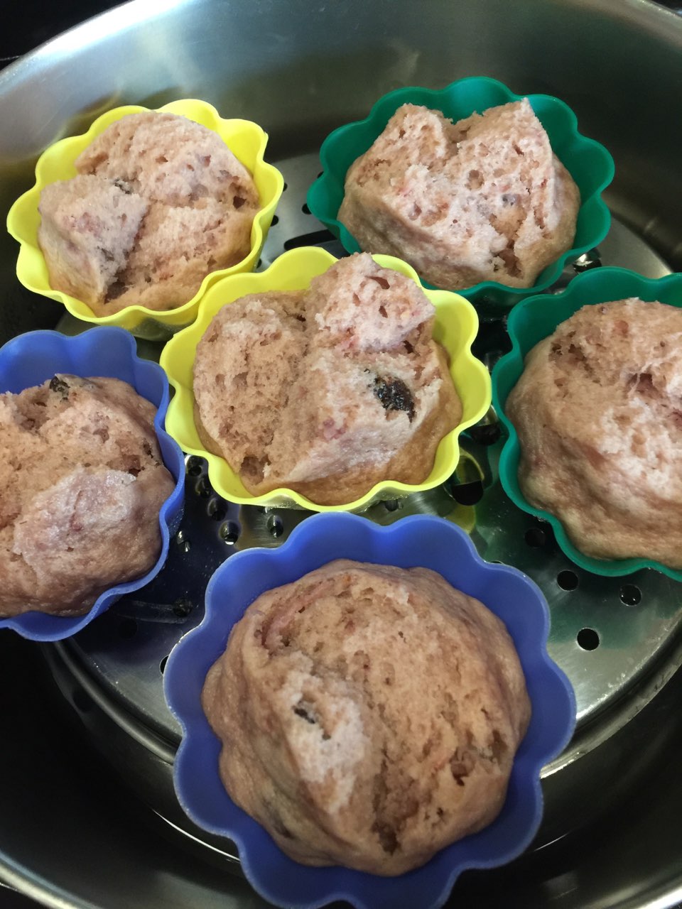 Better for you steamed strawberry cupcakes: Directions, calories ...