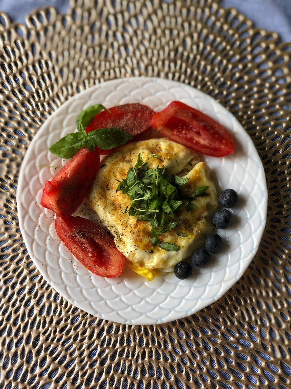 Basil Tomato Eggs: Directions, calories, nutrition & more | Fooducate