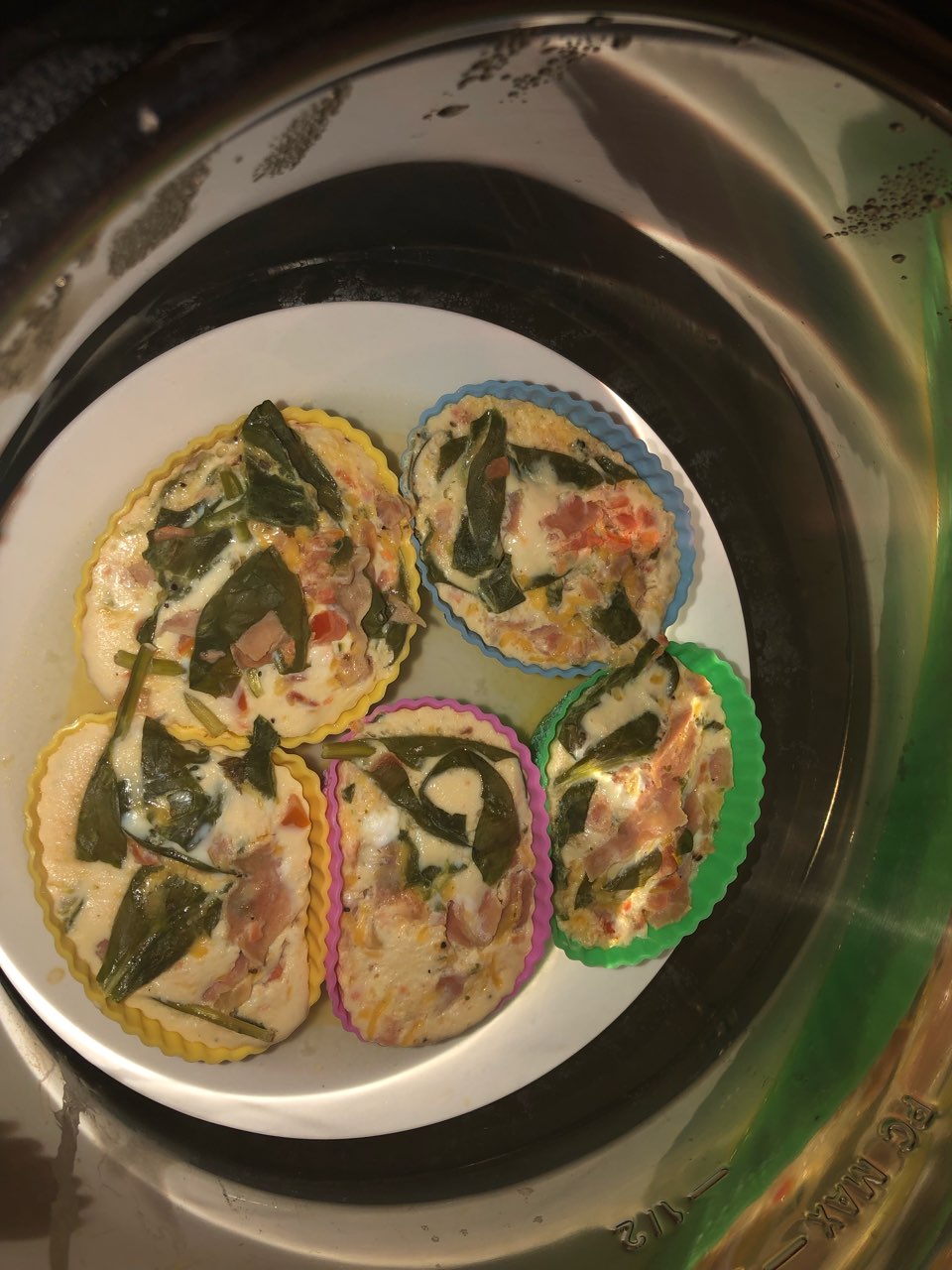 Loaded omelette egg bites: Directions, calories, nutrition & more ...