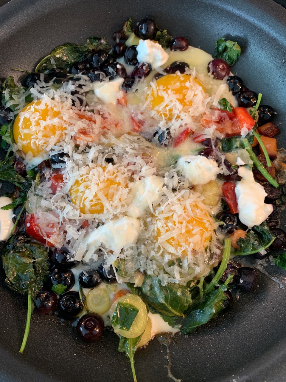 Blueberry Eggs: Directions, calories, nutrition & more | Fooducate