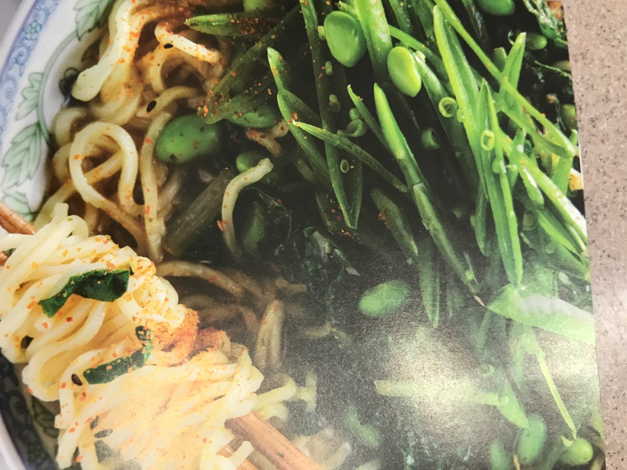 spring ramen bowl: Directions, calories, nutrition & more | Fooducate