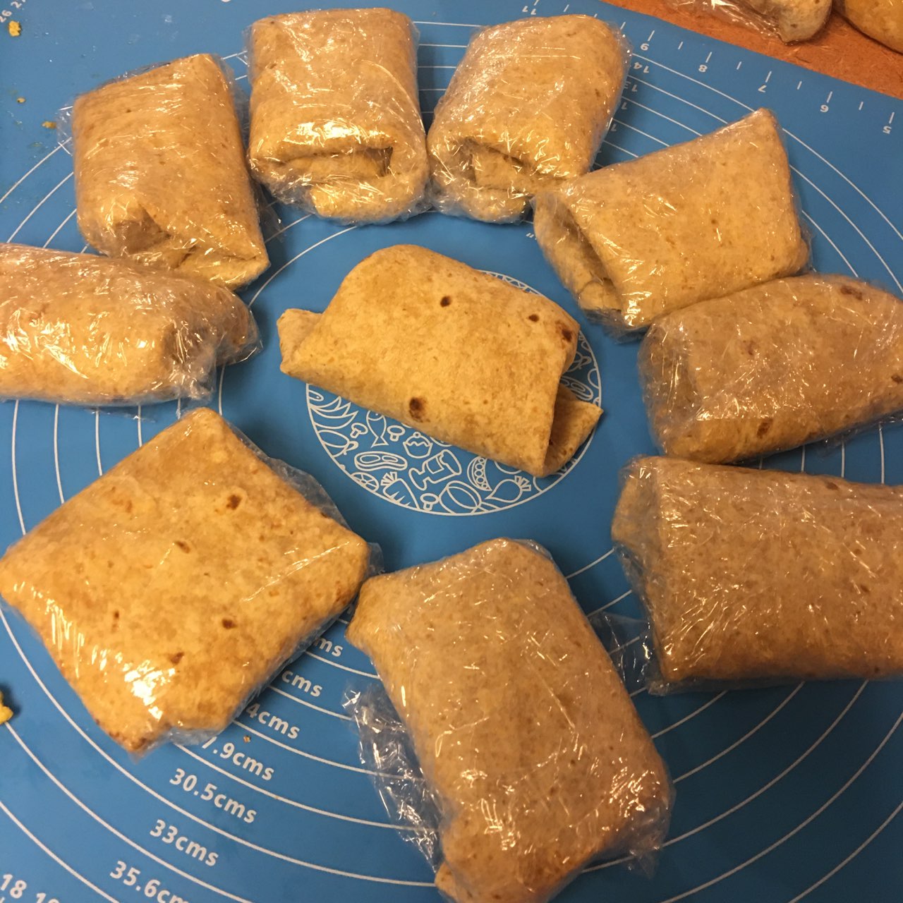 Homemade Breakfast (Brekkie) Burritos: Directions, calories, nutrition ...