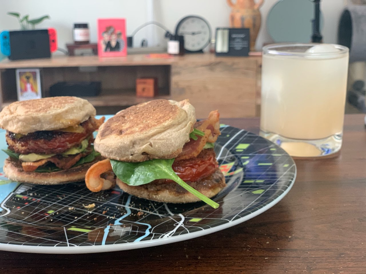 tomato sandos: Directions, calories, nutrition & more | Fooducate