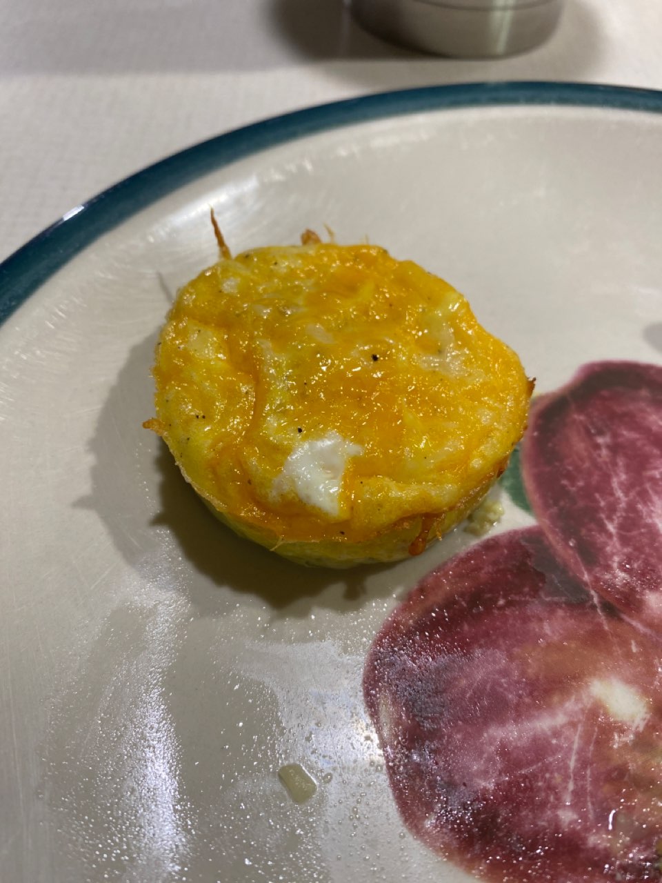 omelette cups: Directions, calories, nutrition & more | Fooducate