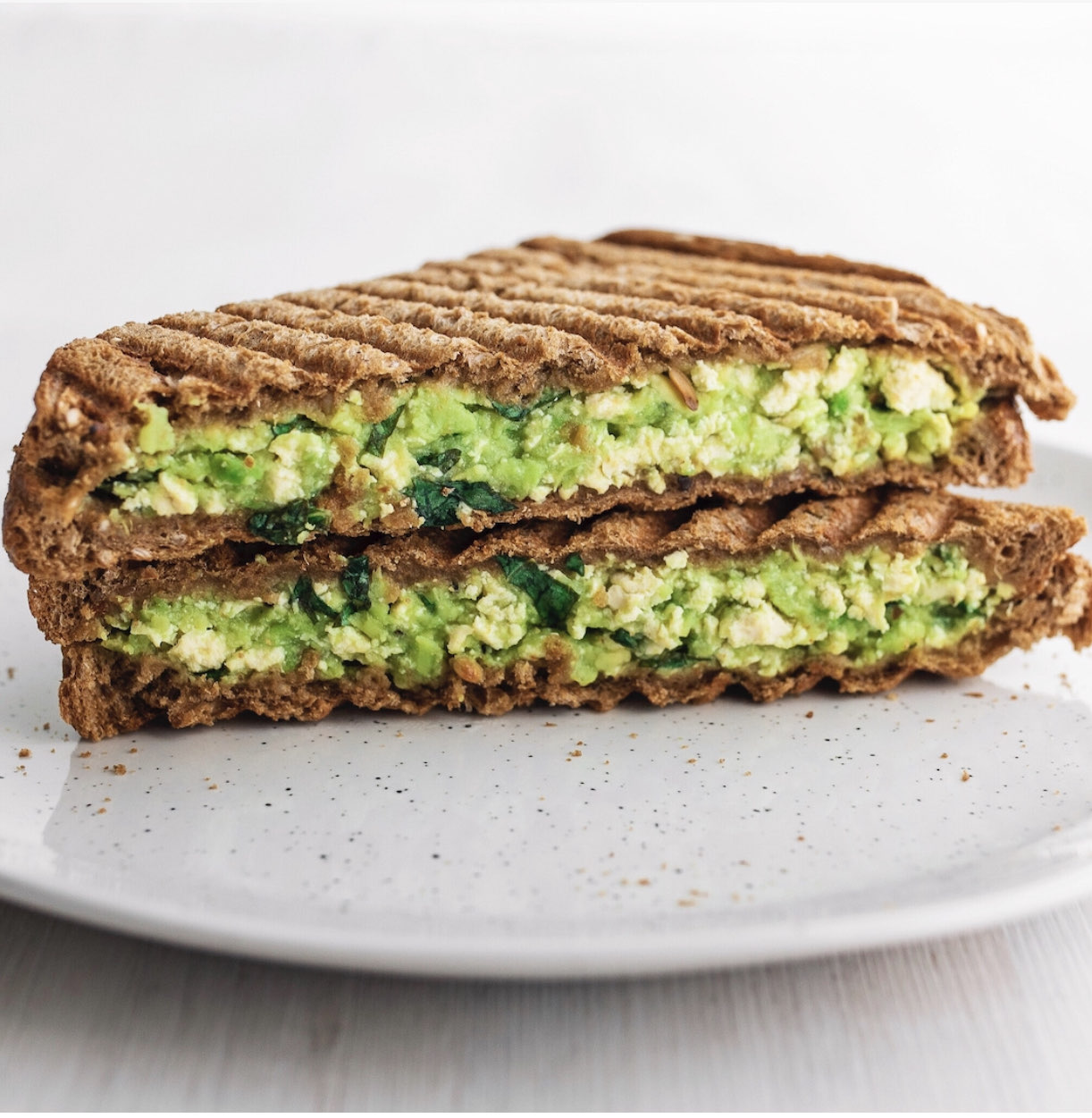 Avocado Tofu Sandwich: Directions, calories, nutrition & more | Fooducate