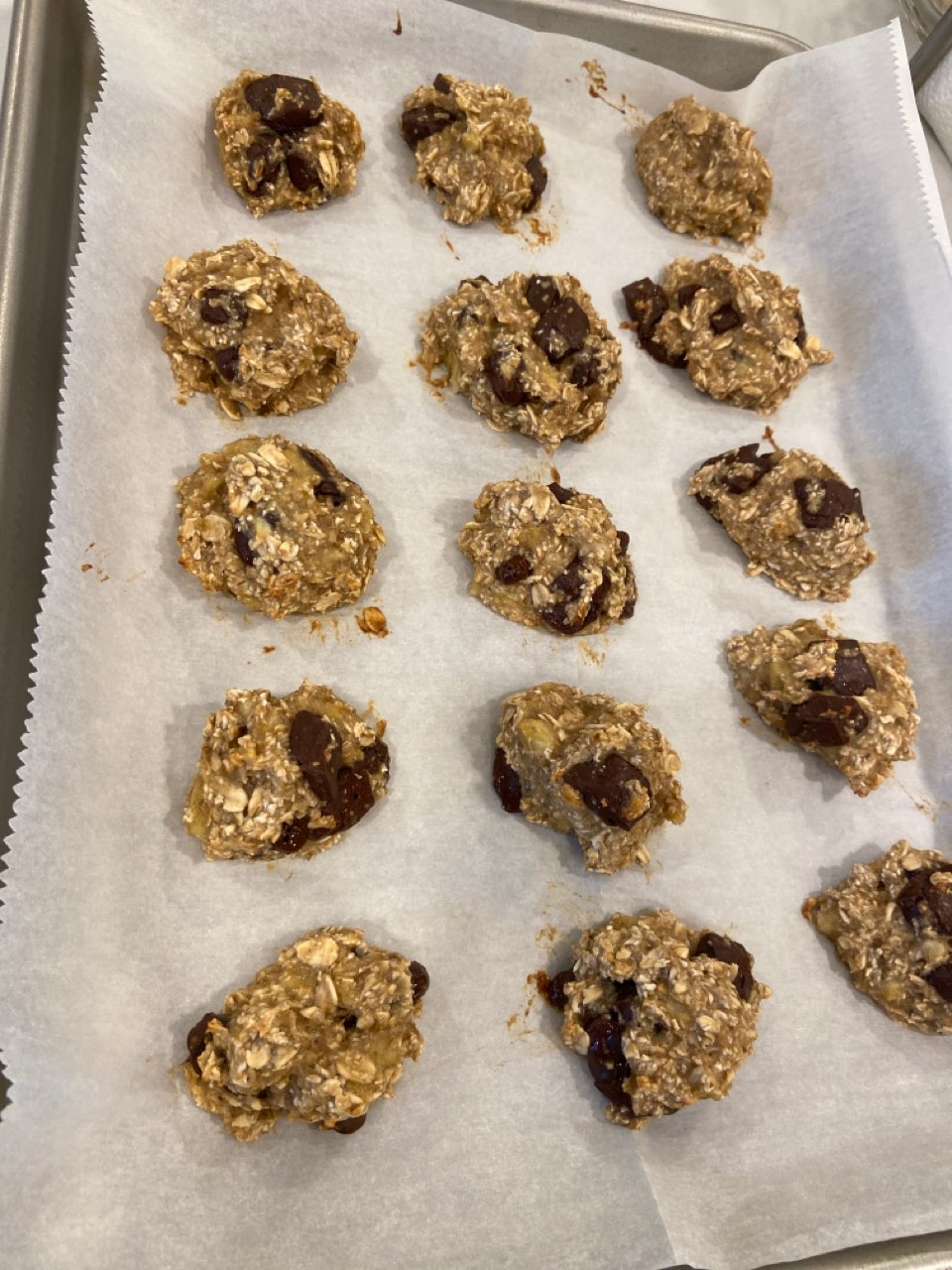 Three ingredient Oatmeal Chocolate Chunk Cookies: Directions, calories ...