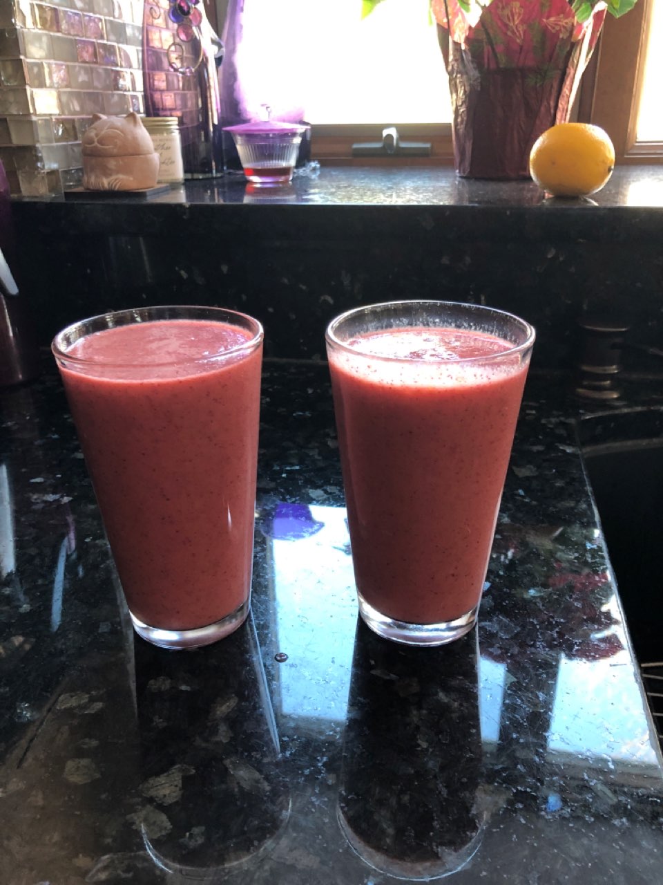 Cranberry Orange Banana Smoothie: Directions, calories, nutrition ...