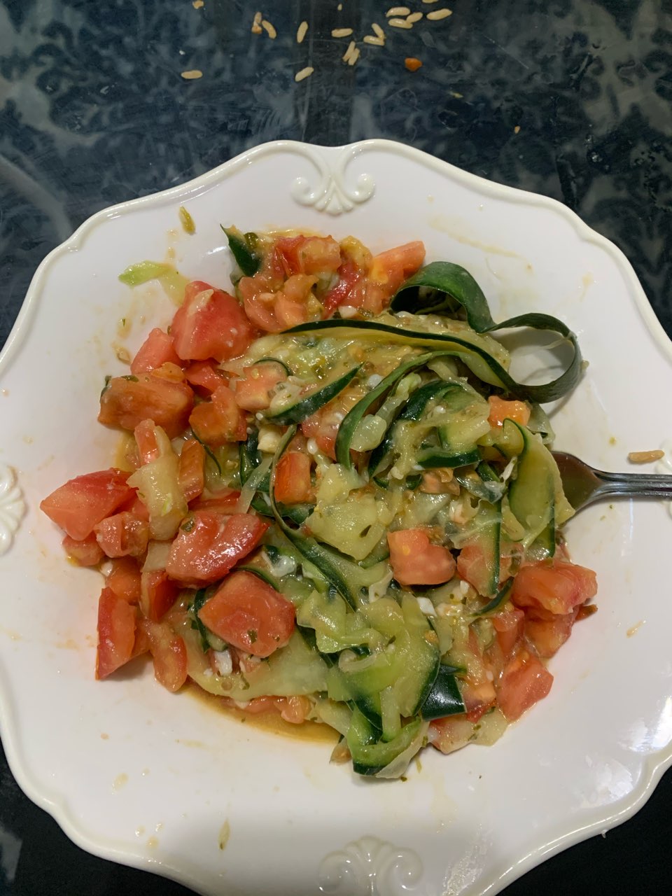 zucchini and tomato pasta: Directions, calories, nutrition & more ...