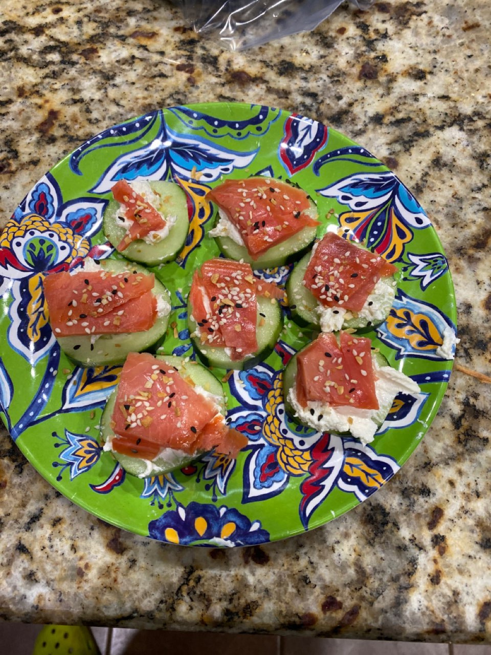 Cucumber LOX Bites: Directions, calories, nutrition & more | Fooducate