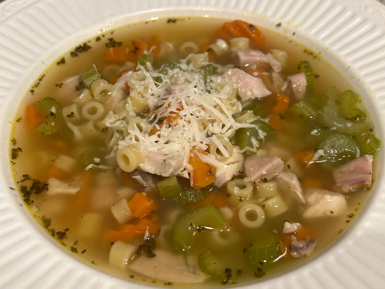 Quick Chicken Soup: Directions, calories, nutrition & more | Fooducate