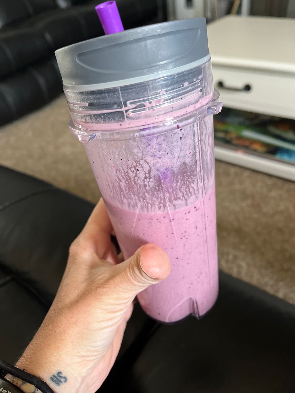 PB & J Smoothie: Directions, calories, nutrition & more | Fooducate