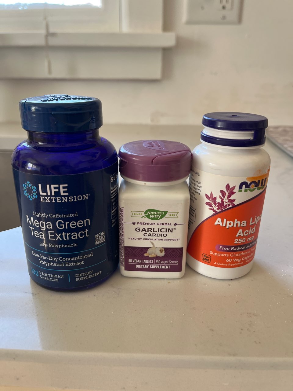 4HB vitamin combo: Directions, calories, nutrition & more | Fooducate