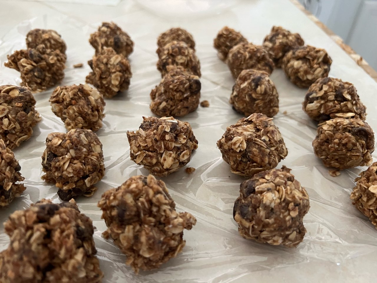 Easy Energy Bites: Directions, calories, nutrition & more | Fooducate