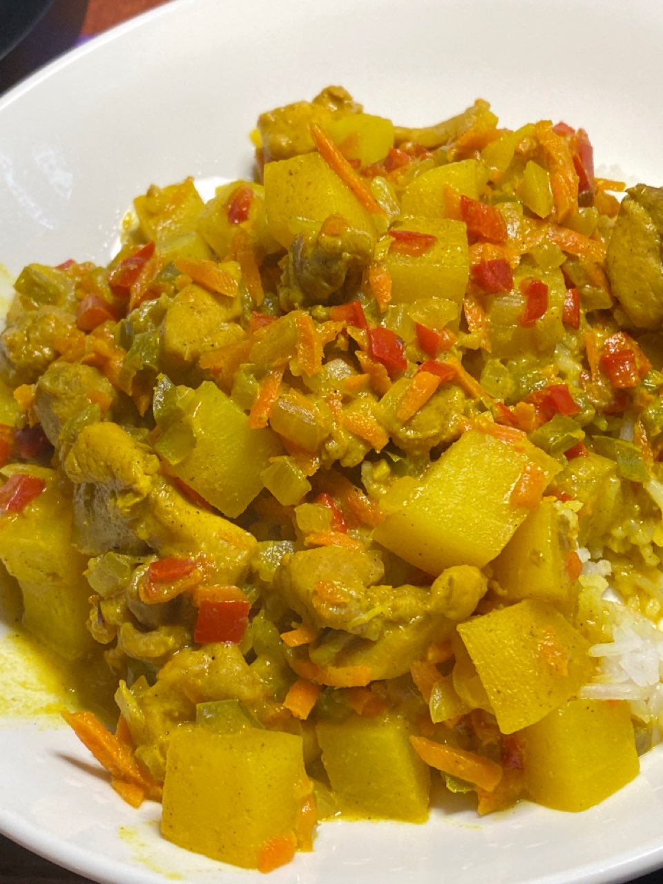 Jamaican Curry Chicken: Directions, calories, nutrition & more | Fooducate