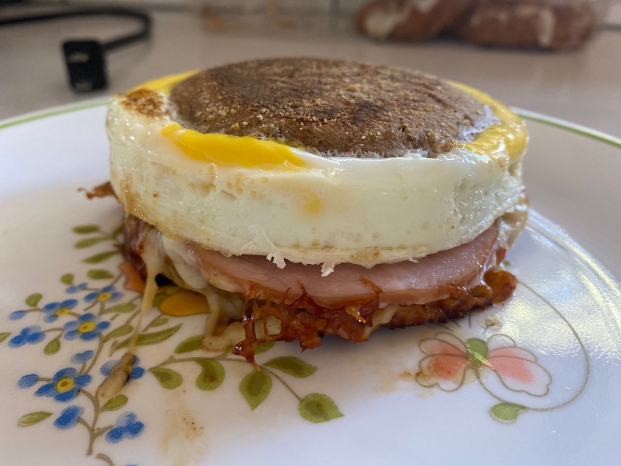 Breakfast sandwich w/ Canadian bacon: Directions, calories, nutrition ...