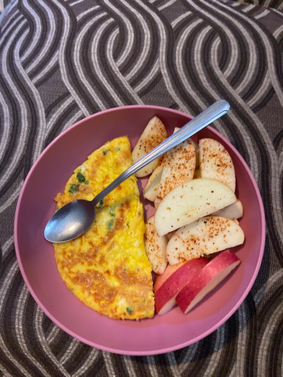 eggs with apple: Directions, calories, nutrition & more | Fooducate