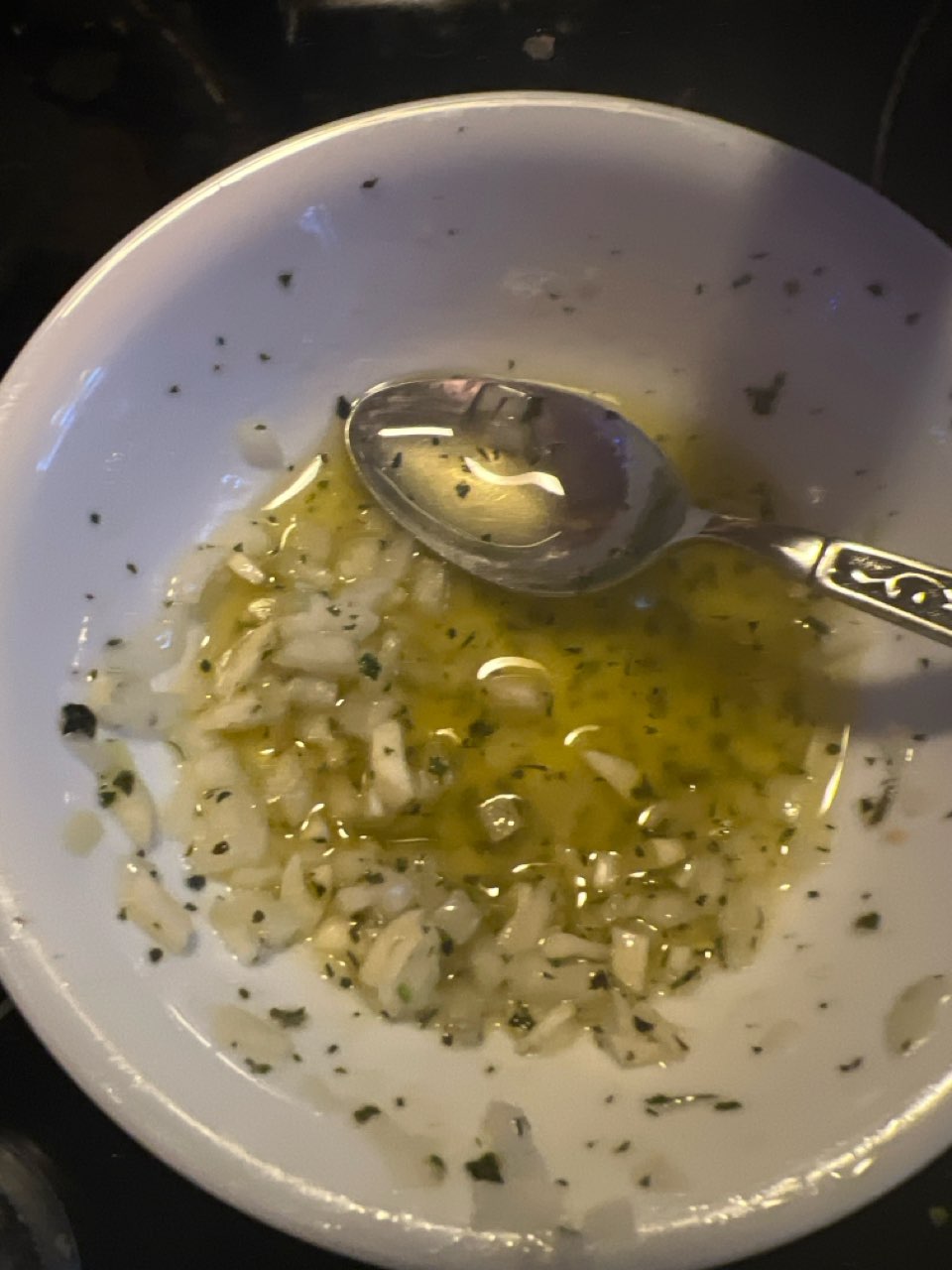 cilantro garlic oil: Directions, calories, nutrition & more | Fooducate