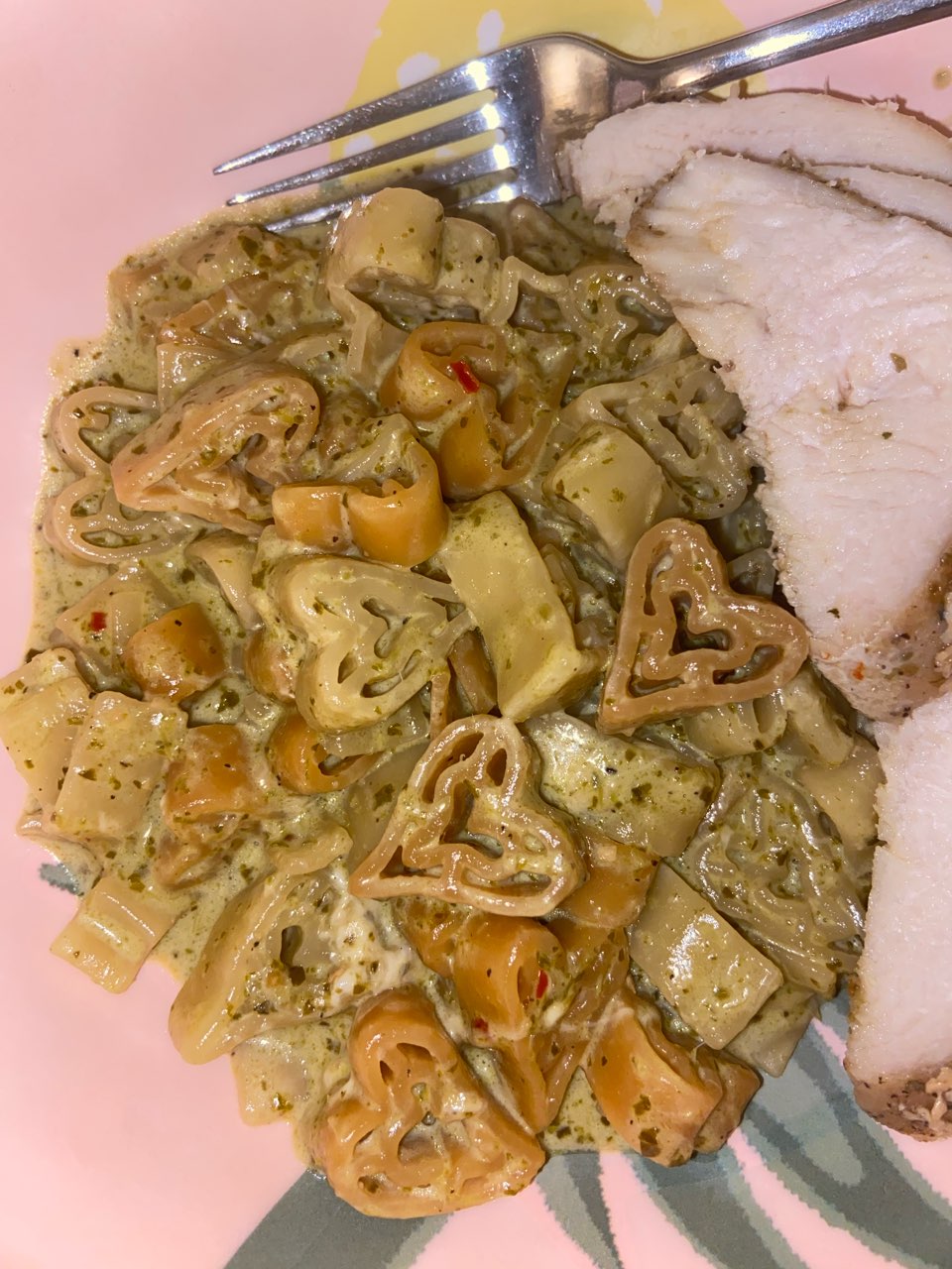 pesto pasta: Directions, calories, nutrition & more | Fooducate