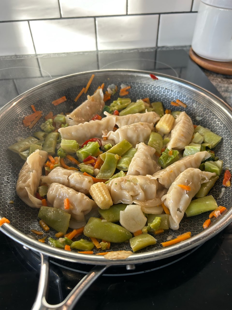 dumplings and stir fry: Directions, calories, nutrition & more | Fooducate