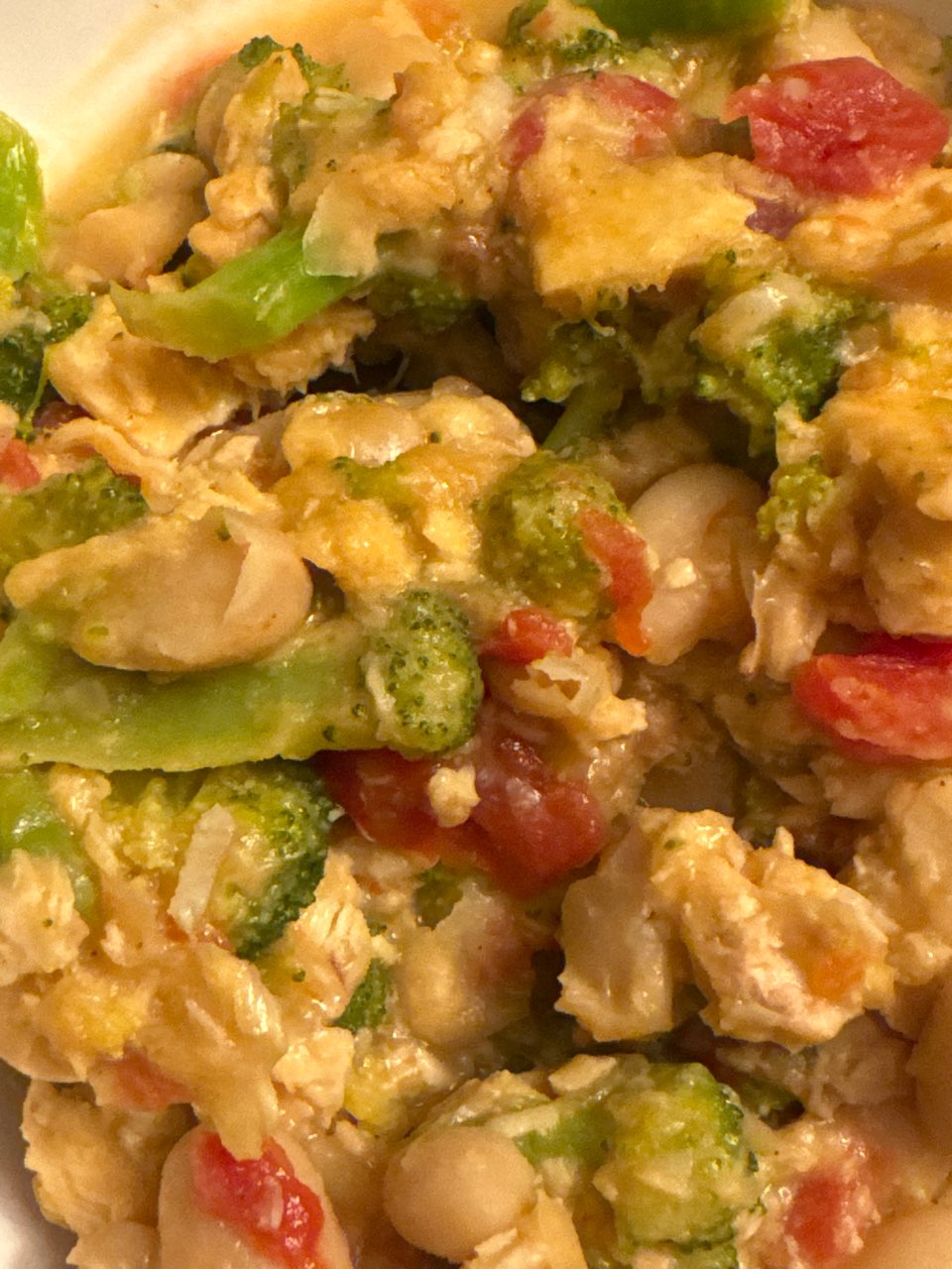 Broccoli Cheddar Beans with Tomatoes and Salmon: Directions, calories ...