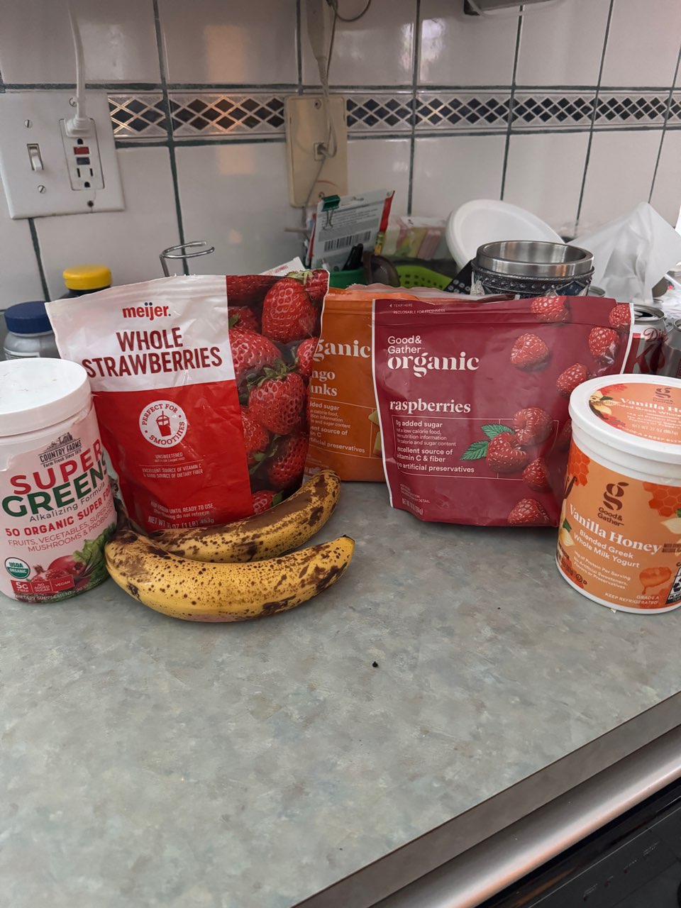 raspberry mango banana strawberry yogurt smoothie: Directions, calories ...