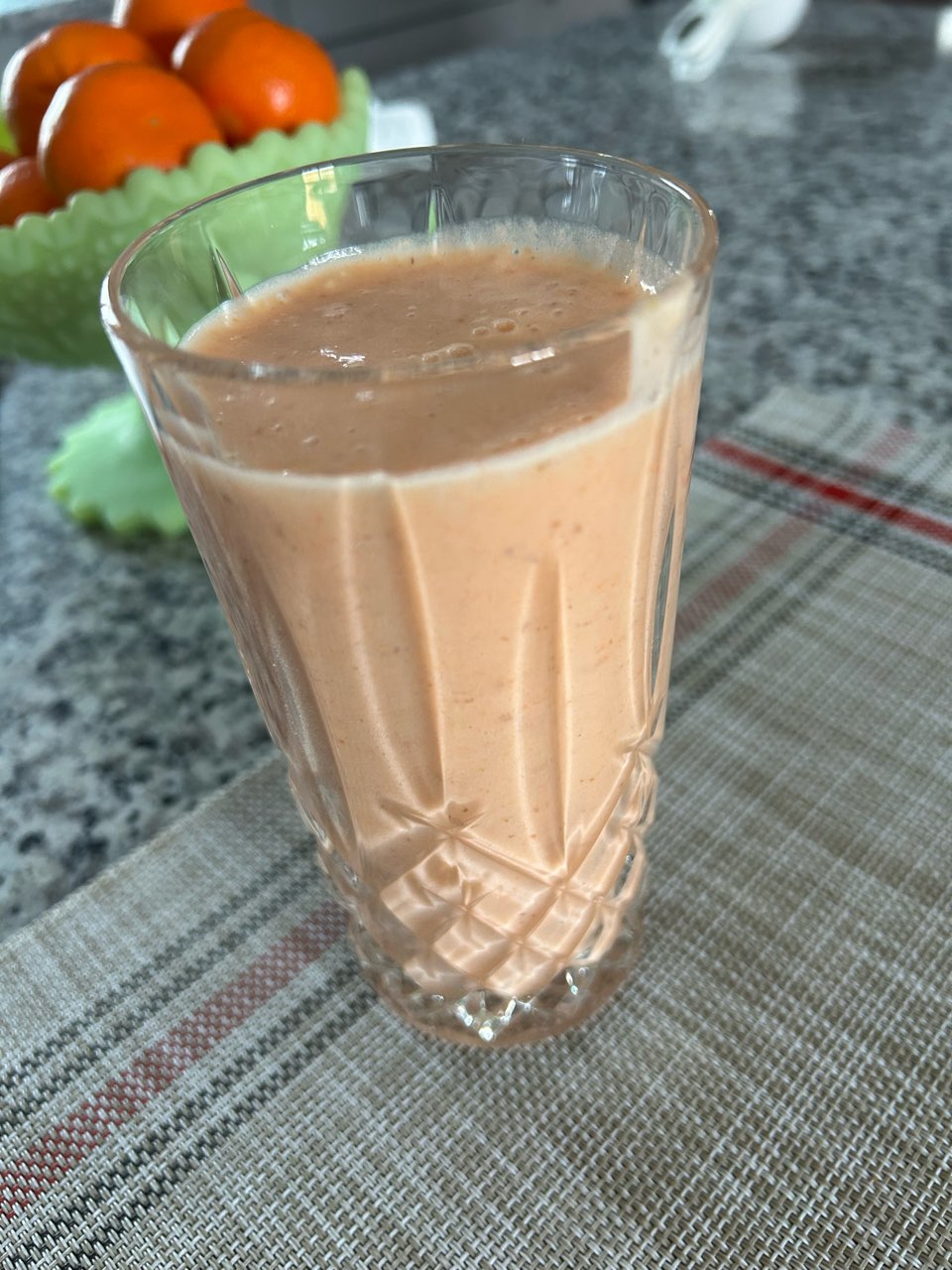 Pineapple Carrot shake: Directions, calories, nutrition & more | Fooducate