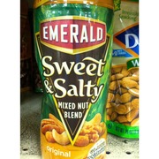 Emerald Sweet & Salty Mixed Nuts Blend: Calories, Nutrition Analysis ...