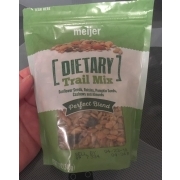 Meijer Dietary Trail Mix: Calories, Nutrition Analysis & More | Fooducate