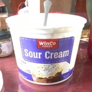 Winco Foods Sour Cream: Calories, Nutrition Analysis & More | Fooducate
