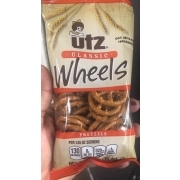 Utz Pretzel Wheels: Calories, Nutrition Analysis & More | Fooducate